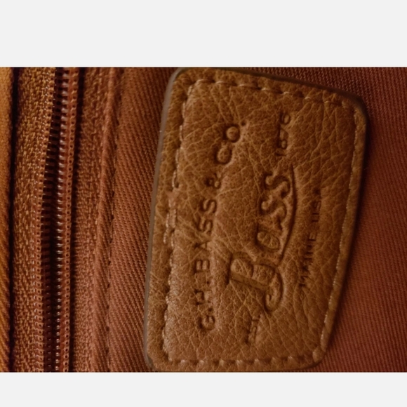 G.H. Bass & Co. | Bags | Gh Bass Leather Crossbody Handbag New | Poshmark
